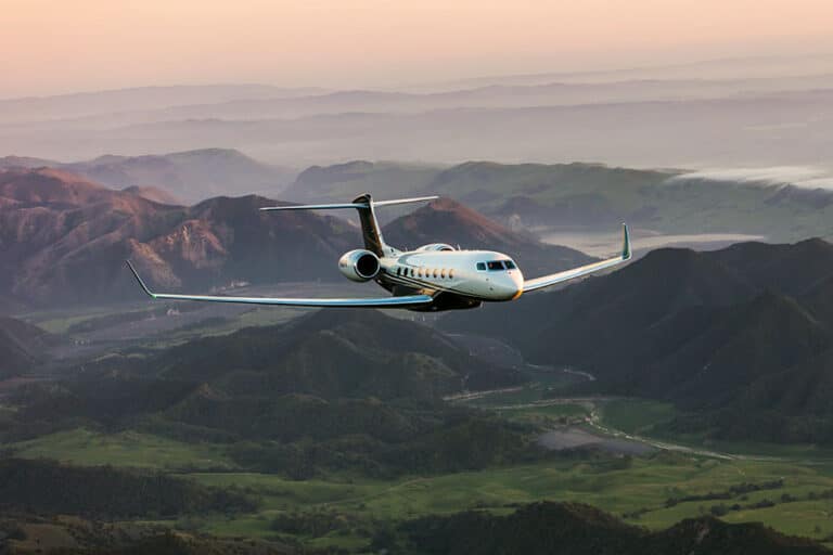 EXQUISITE CABIN DESIGN FROM THE AIR TO THE WATER: FLEXJET & FERRETTI ...