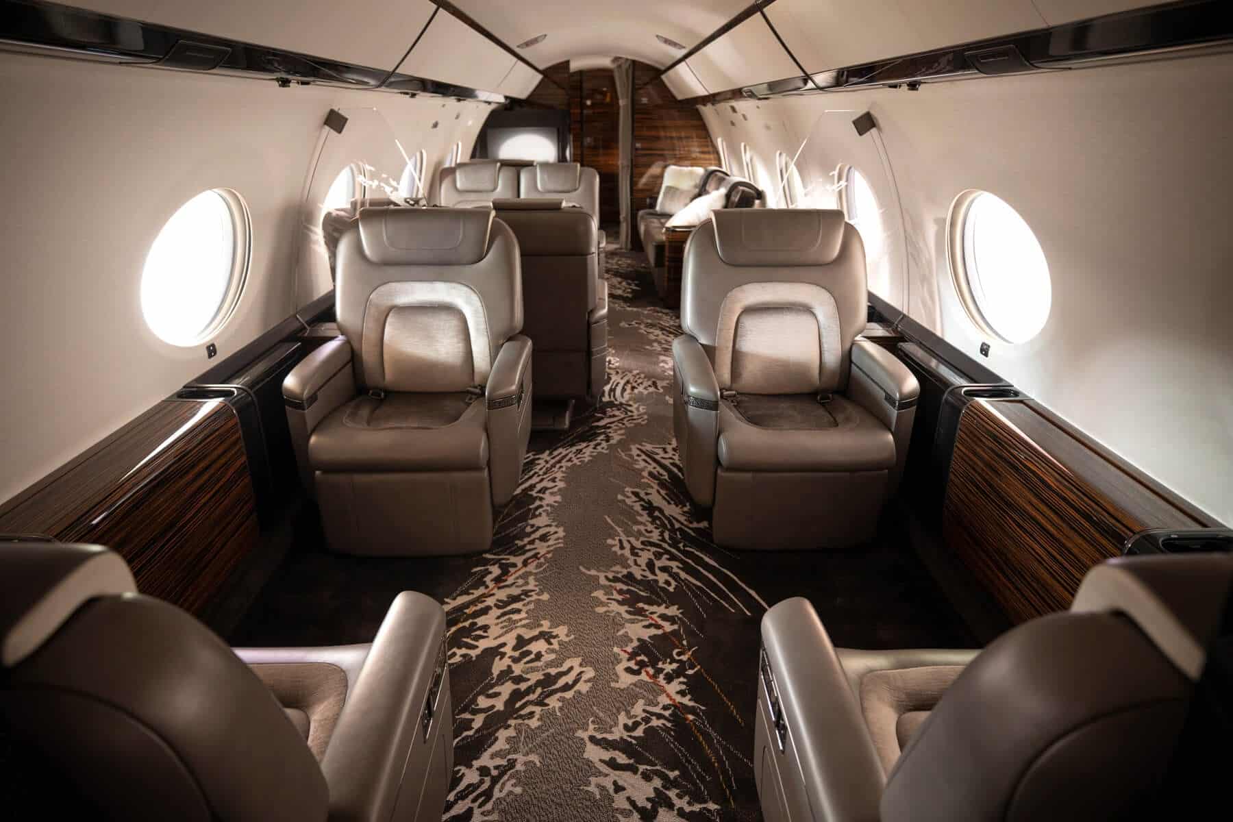 Private Jet Flyers Takeoff For Thanksgiving Amid New COVID Restrictions ...